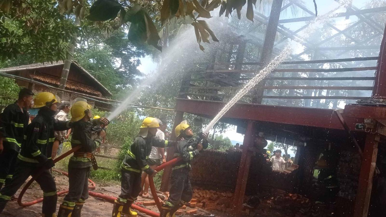 လောင်းလုံးမြို့နယ်၊ သာယာကုန်းကျေးရွာတွင်နေအိမ် ၁ လုံး မီး‌လောင်မှုဖြစ်ပွား Information And