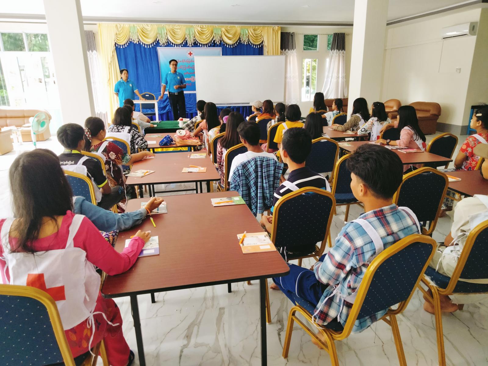နတ်မောက်မြို့နယ် ကြက်ခြေနီအသင်းခွဲမှ ရှေးဦးပြုစုခြင်း အခြေခံအဆင့် သင်တန