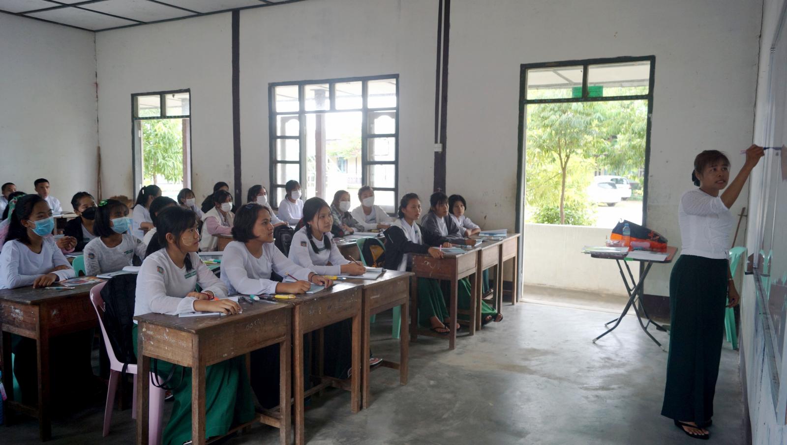 မိုင်းဆတ်မြို့၌ ၂၀၂၂ ၂၀၂၃ ပညာသင်နှစ် အခြေခံပညာကျောင်းများ စတင်ဖွင့်လှစ