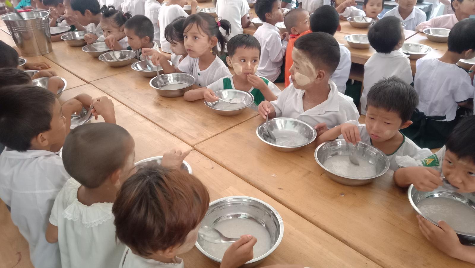 တွံတေးမြို့ မာရ်ပြေသာသနာ့ရိပ်သာ ဘုန်းတော်ကြီးသင် ပညာရေးကျောင်းအား ခရိုင