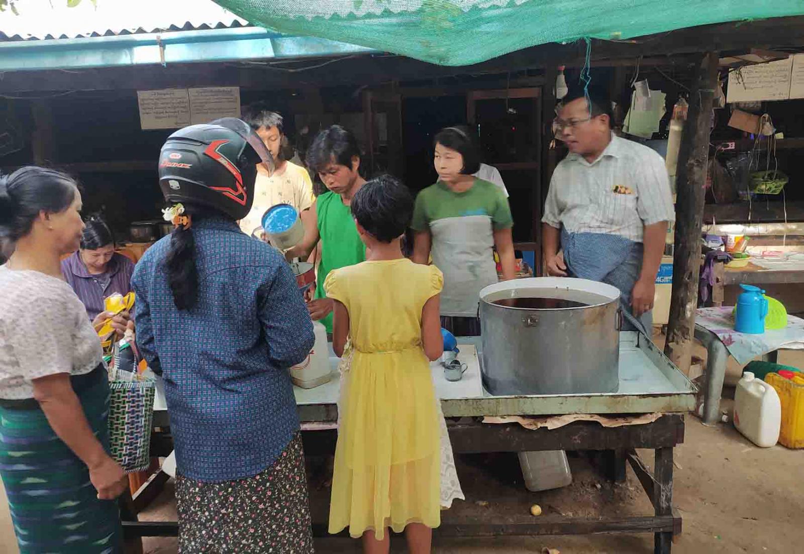 နွားထိုးကြီးမြို့တွင် ဈေးနှုန်းချိုသာစွာဖြင့် စားသုံးဆီများကို ဆက်လက
