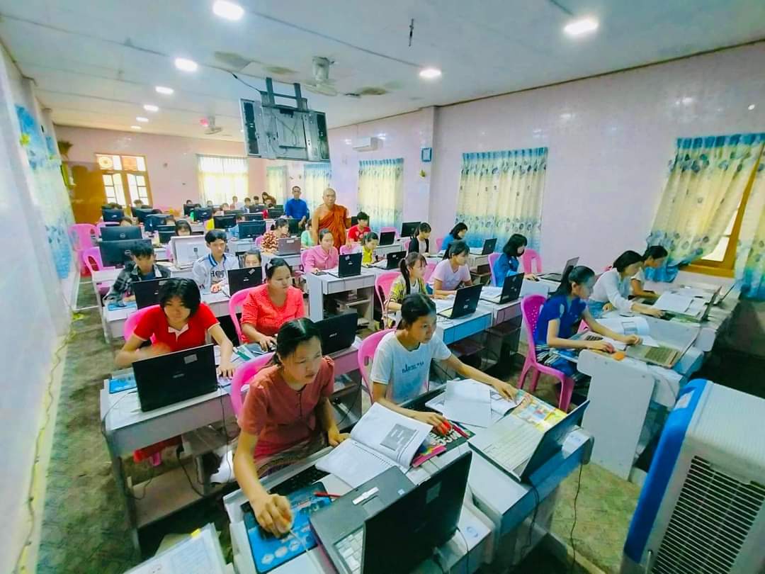 နောင်ချိုမြို့နယ် သဖန်းကိုင်းပရဟိတ အခမဲ့ ကွန်ပျူတာသင်တန်း ၁၅ ရက်မြောက