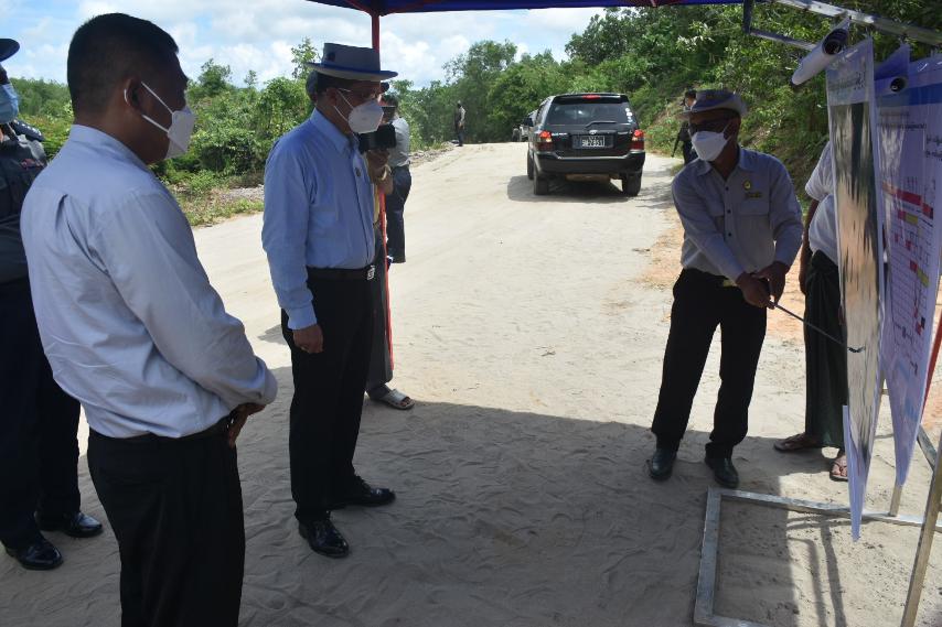 ဧရာဝတီတိုင်းဒေသကြီးဝန်ကြီးချုပ် ဦးတင်မောင်ဝင်း သာပေါင်းမြို့နယ်အတွင်းရ