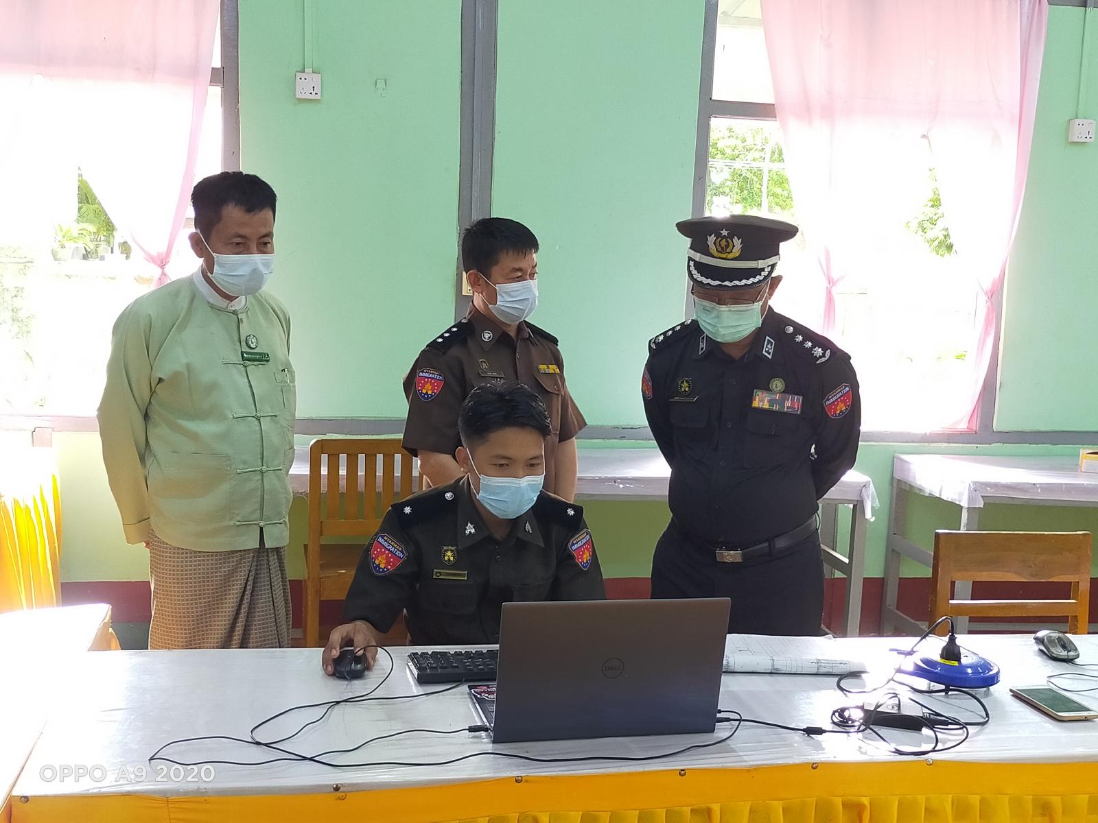 မကွေးတိုင်းဒေသကြီးအစိုးရအဖွဲ့ဝင်၊ လူမှုရေးရာဝန်ကြီးဦးစိုးပိုင်မြင့် မင