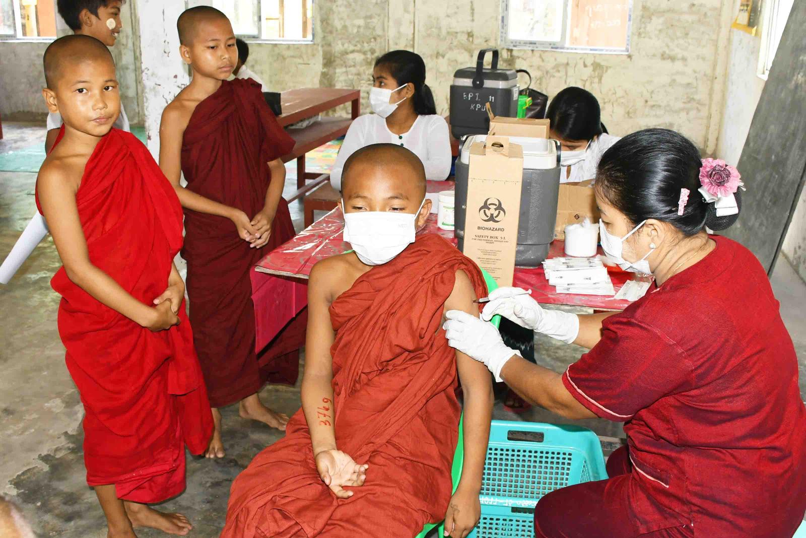 ကျောက်ဖြူမြို့၊ ဘုန်းတော်ကြီး ပညာသင်ကျောင်းများမှ အသက် ၅ နှစ်မှ ၁၂ နှစ