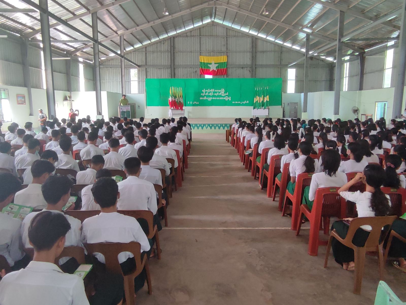 မှော်ဘီမြို့နယ်၌ အသိပညာပေး ဟောပြောပွဲကျင်းပ Information And Public