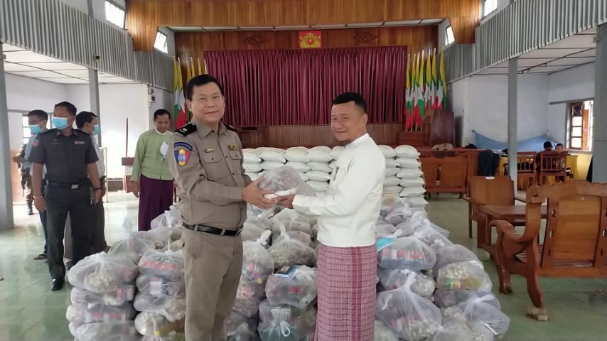 မြဝတီမြို့၌ အိမ်ထောင်ရှိ ဌာနဆိုင်ရာဝန်ထမ်းများအား အခြေခံစားသောက်ကုန်မ