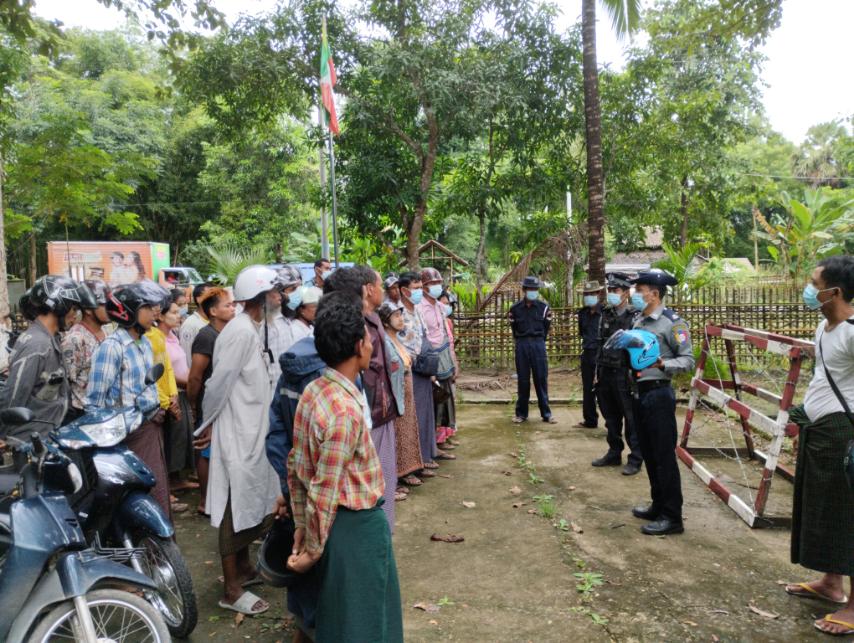 ကျောင်းကုန်းမြို့၌ ယာဉ်စည်းကမ်း၊ လမ်းစည်းကမ်း အသိပညာပေးခြင်းလုပ်ငန်းမ