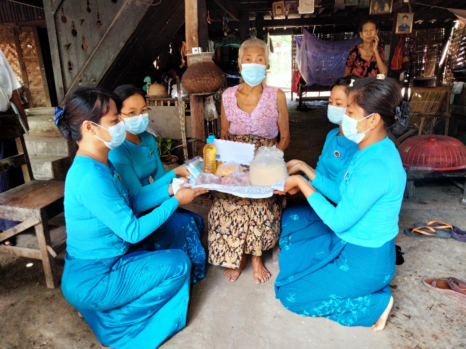 နတ်မောက်မြို့ ရန်အောင်မြင်ရပ်ကွက်ရှိ အသက် ၈၅ နှစ်နှင့် အထက်သက်ကြီးဘိုးဘ