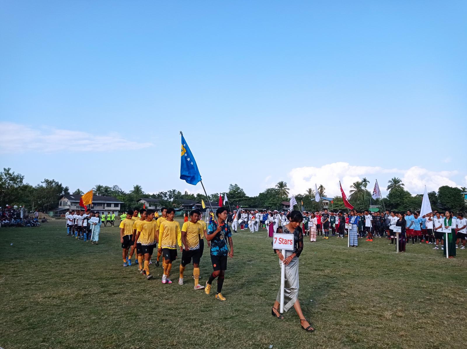 ၇၅ နှစ်မြောက် စိန်ရတုအထိမ်းအမှတ် ခရိုင်စီမံအုပ်ချုပ်ရေးအဖွဲ့ ဥက္ကဋ္ဌဖလား အသက် ၂၅ နှစ်အောက် အမ