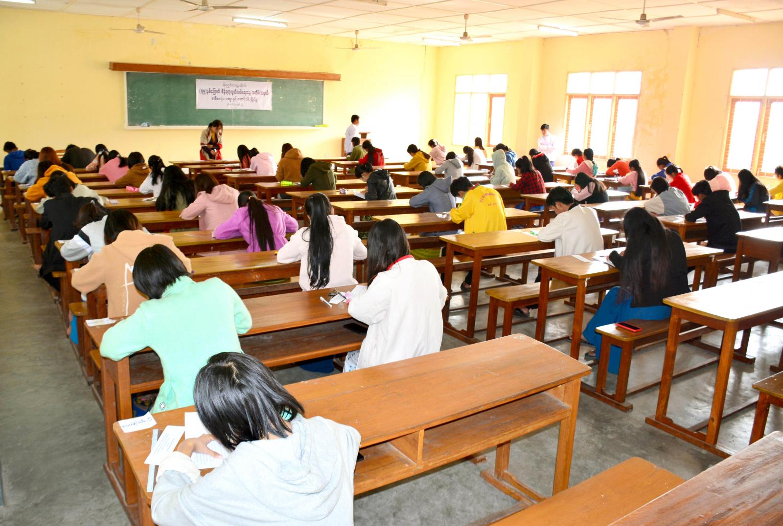 မိုးညှင်းမြို့၌ ၇၅ နှစ်မြောက် စိန်ရတုလွတ်လပ်ရေးနေ့ကို ကြိုဆိုဂုဏ်ပြုသောအားဖြင့် စာစီစာကုံး၊ ကဗ