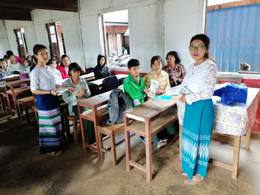 လိပ်သိုမြို့၌ ၇၅ နှစ်မြောက် စိန်ရတုလွတ်လပ်ရေးနေ့ အထိမ်းအမှတ် သတင်းစကား လက်ကမ်း စာစောင်ဖြန့်ဝေ