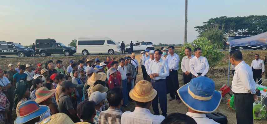 တွံတေးမြို့နယ်၌ ဆီထွက်သီးနှံဆောင်း နေကြာ မျိုးစေ့ချကိရိယာဖြင့် စိုက်ပ