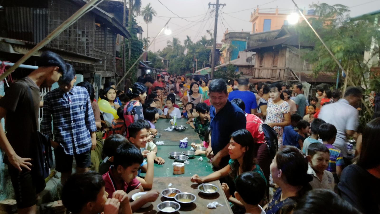 ရသေ့တောင်မြို့တွင် ၄၈ နှစ်မြောက် ရခိုင်ပြည်နယ်နေ့ကို ဂုဏ်ပြုက