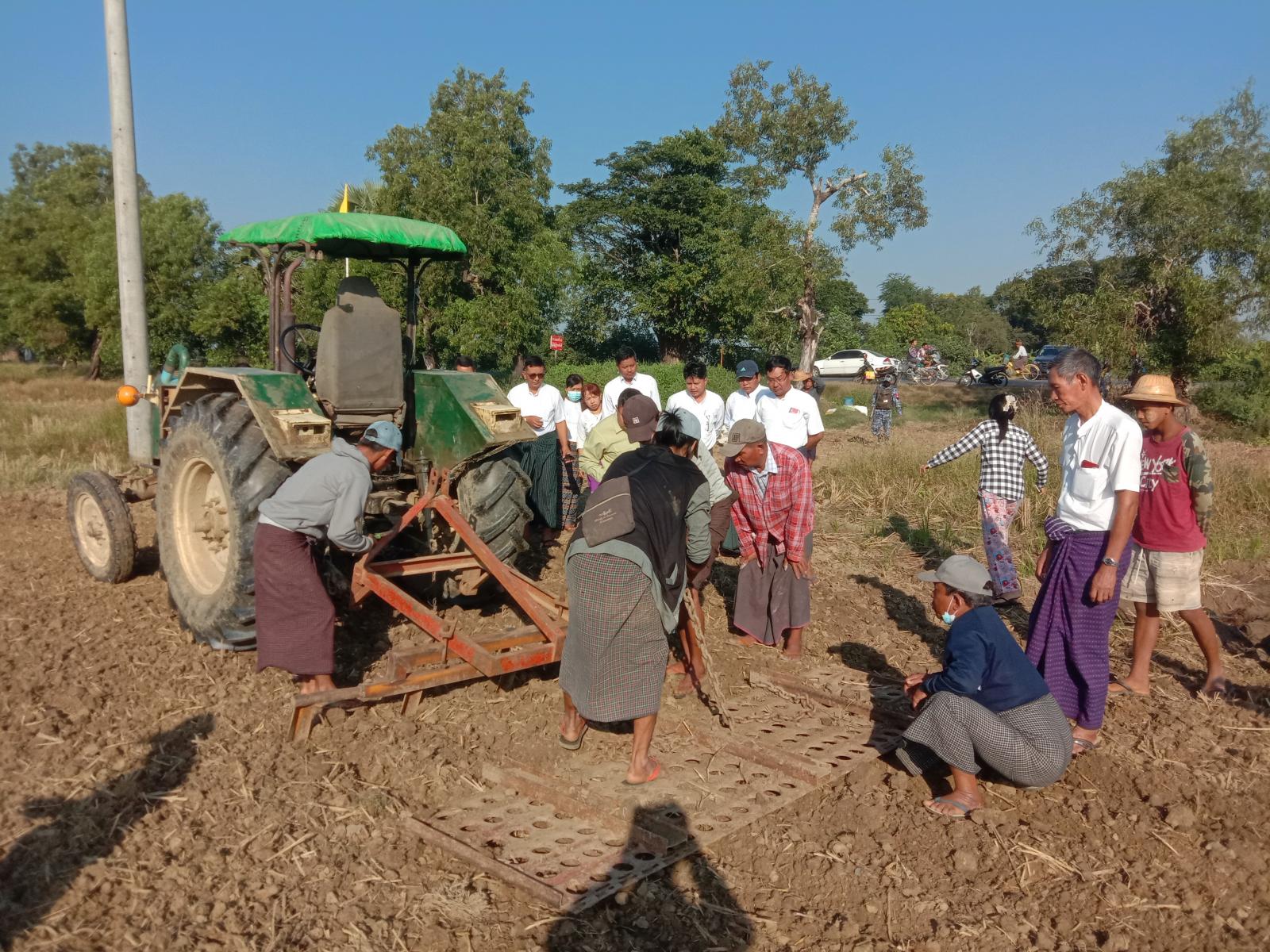 သုံးခွမြို့၌ ၂၀၂၂ ၂၀၂၃ ခုနှစ် ရေဆင်းစပ်မျိုးနေကြာ ၁ ဆောင်းနေကြာသီးနှံ