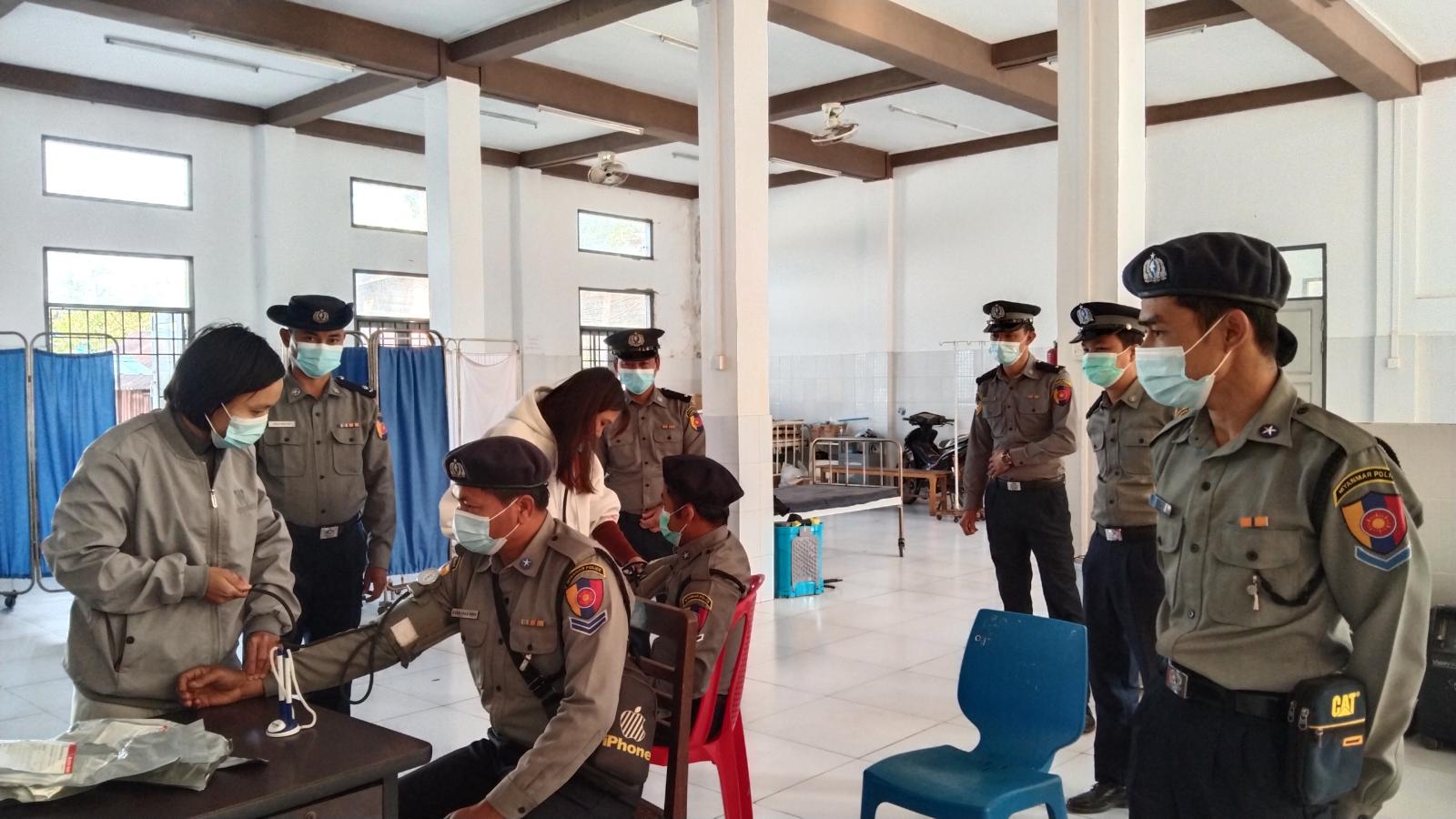 ၇၅ နှစ်မြောက် စိန်ရတုလွတ်လပ်ရေးနေ့ကို ကြိုဆိုဂုဏ်ပြုသောအားဖြင့် နမ္မတူမြို့နယ် ရဲတပ်ဖွဲ့မှ ပြည