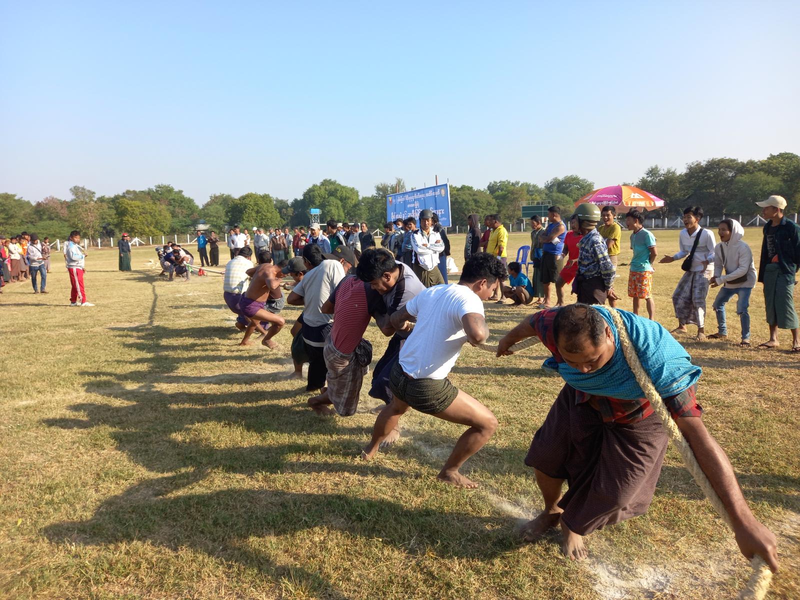 တောင်တွင်းကြီးမြို့၌ ၇၅ နှစ်မြောက်စိန်ရတုလွတ်လပ်ရေးနေ့ကို ကြိုဆိုဂုဏ်ပ