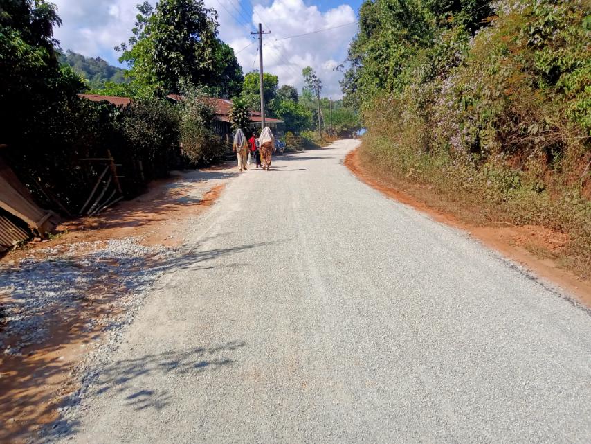 လိပ်သိုမြို့တွင်းဖြတ် ပြည်ထောင်စုလမ်းပိုင်းအား လမ်းပေါက်ဖာထေး ကတ္တရာခင