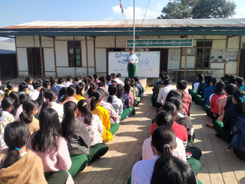 မက်မန်းမြို့ အခြေခံပညာအထက်တန်းကျောင်းတွင် ၇၆ နှစ်မြောက် ပြည်ထောင်စုနေ့အထိမ်းအမှတ် အက