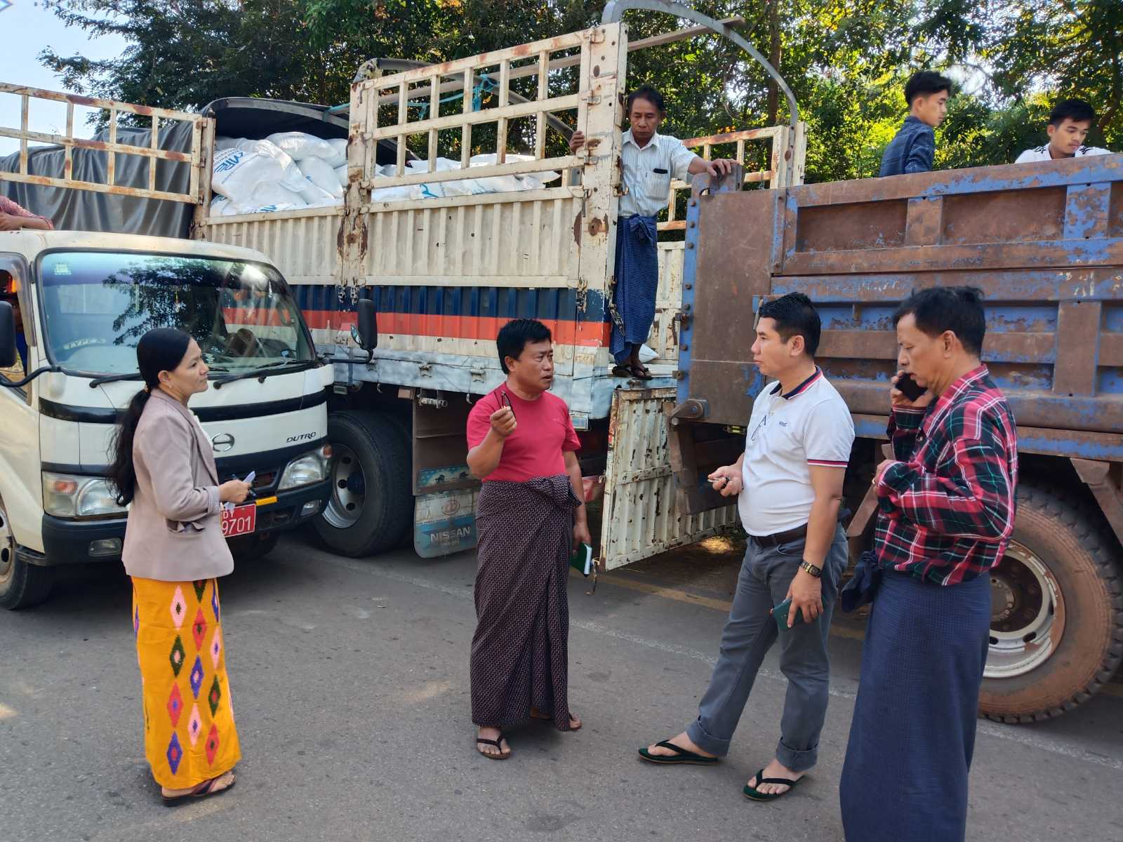 ကျိုက်ထိုမြို့နယ်‌ မြေဩဇာကြီးကြပ်ရေးကော်မတီမှ နွေစပါးစိုက်တောင်သူမ