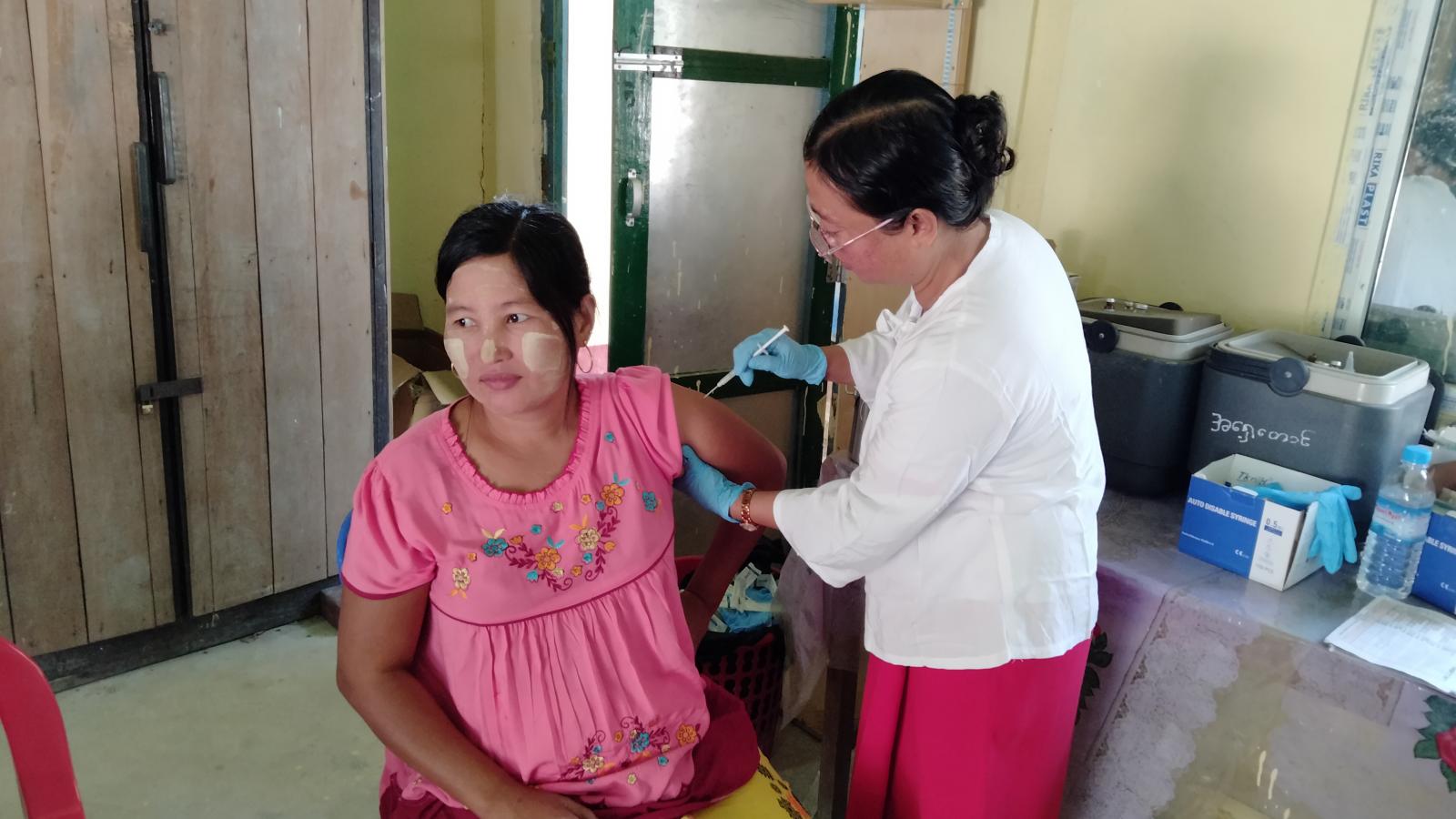 ရသေ့တောင်မြို့၌ မွေးကင်းစမှအသက်တစ်နှစ်အောက်ကလေးများ ပုံမှန်ကာကွယ်ဆေး