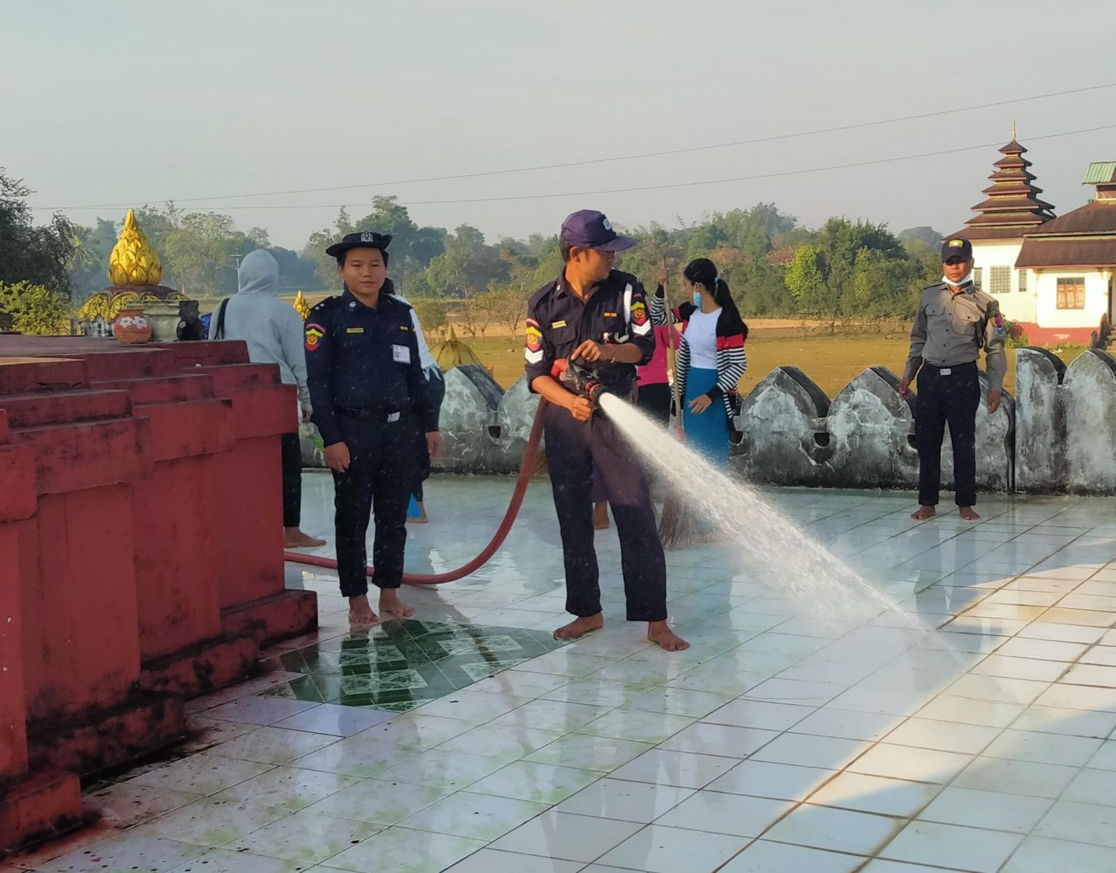 ပိုင်ကျုံမြို့ ရွှေတီဂုံပုံတူအနှိုင်းမဲ့ ဆုပန်ပြည့်စေတီတော်တွင