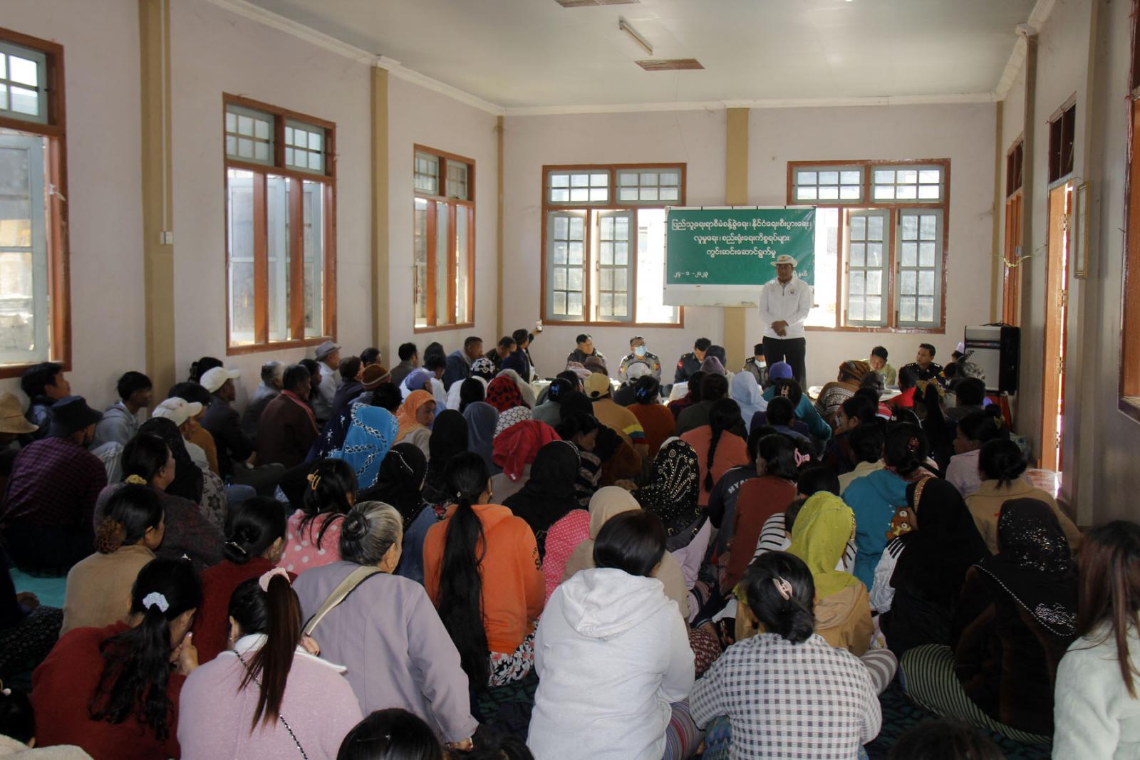 နမ့်စန်တွင် ပြည်သူ့ရေးရာစီမံခန့်ခွဲရေး၊ နိုင်ငံရေး၊ စီးပွားရေး၊ လူမှုရေး နှင့်စည်းရုံးရေးကိစ္စရပ