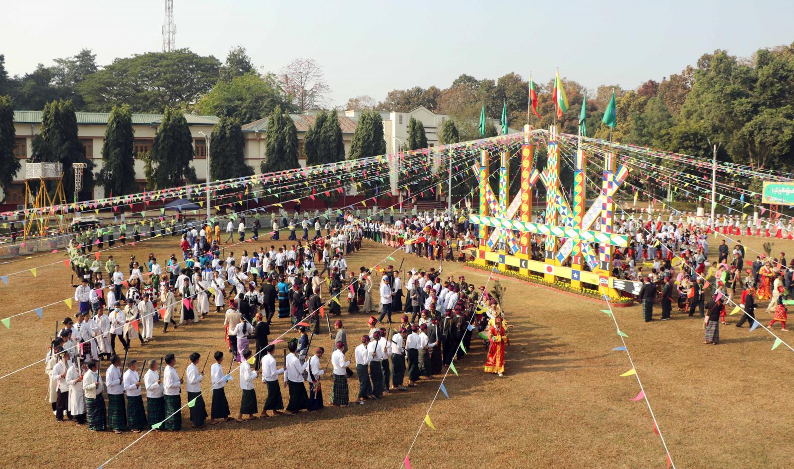 ၇၆ နှစ်မြောက် ပြည်ထောင်စုနေ့အထိမ်းအမှတ်အကြို ဂေါက်သီးရိုက်ပြိုင်ပွဲ ဖ