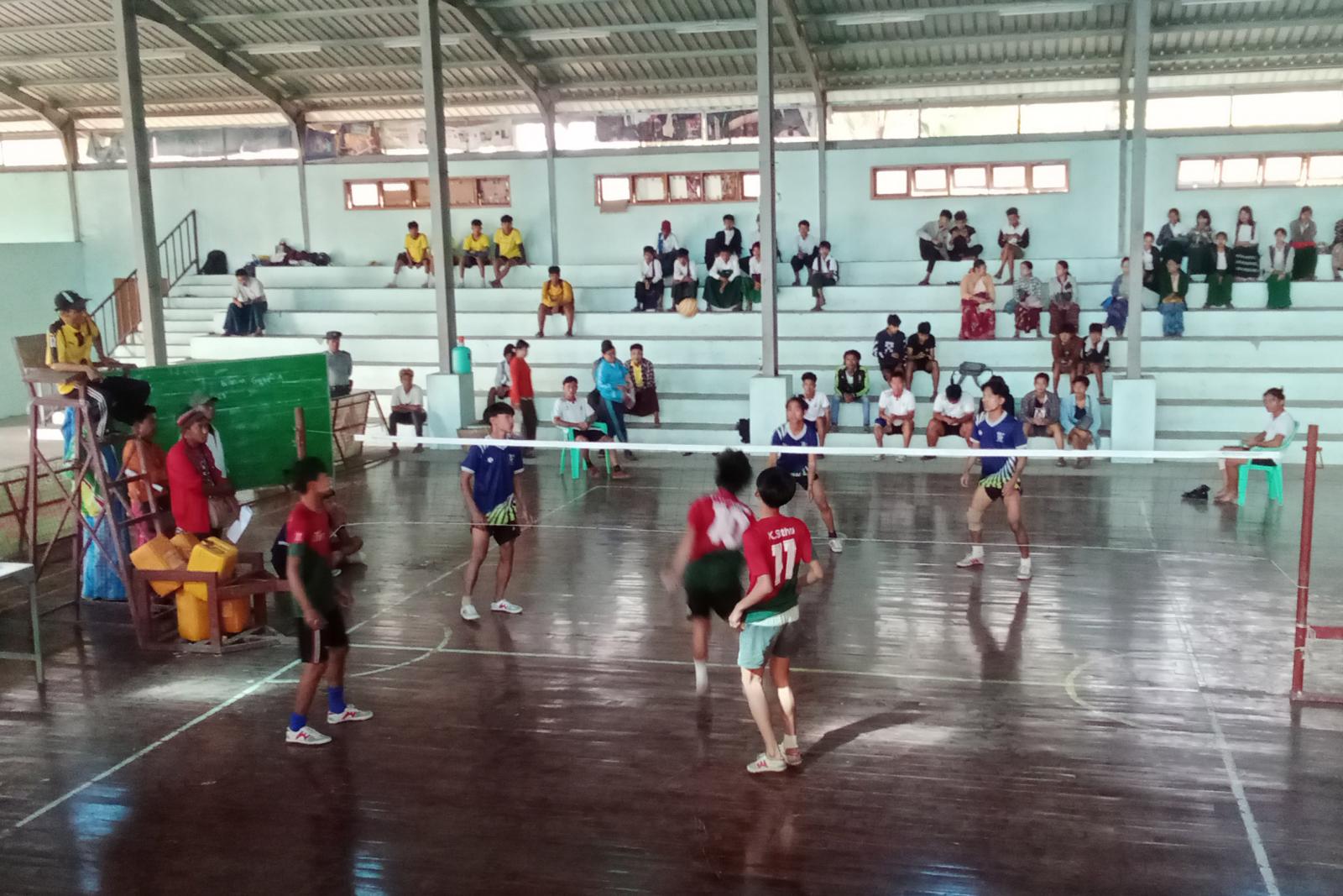 ဖြူးမြို့နယ်တွင် ၇၆ နှစ်မြောက် ပြည်ထောင်စုနေ့အထိမ်းအမှတ် ကျောင်းပေါင်းစုံပိုက်ကျော်ခြင်းပြိုင်ပ