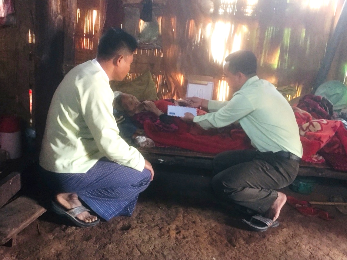 အသက် ၈၅ နှစ်အထက် သက်ကြီးဘိုးဘွာများအား ထောက်ပံ့ငွေများ အိမ်တိုင်ရာရောက