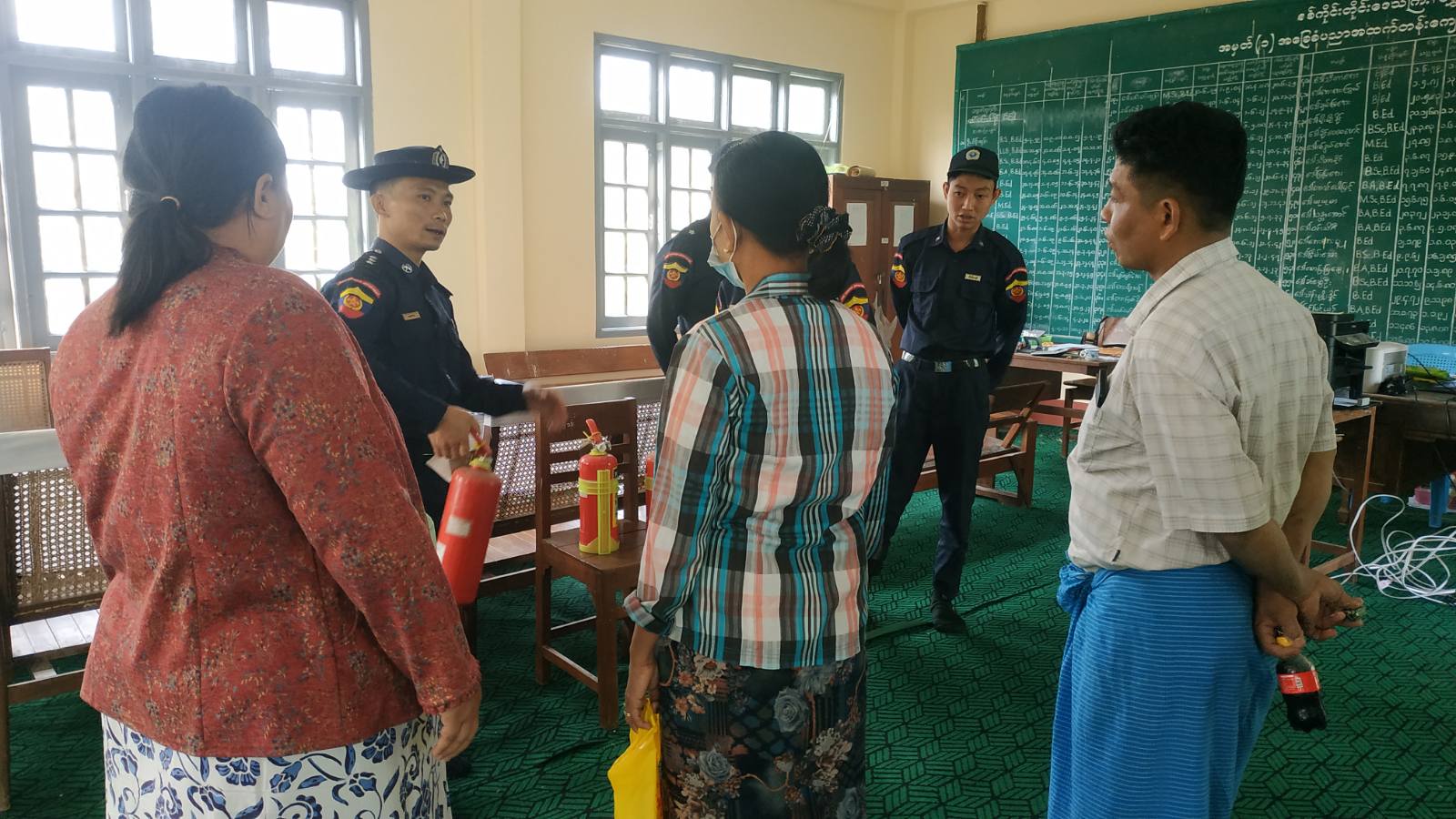 တက္ကသိုလ်၀င်စာမေးပွဲကျင်းမည့် ရေဦးစာစစ်ဌာန မီးဘေးလုံခြုံစေရေး စစ်ဆေး
