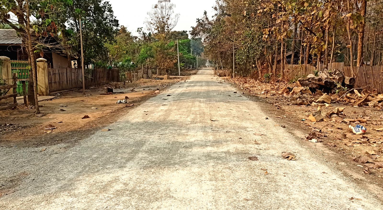 ကျွန်းလှမြို့၊ ပျဉ်းမမြိုင်ရပ်ကွက် အမှတ် ၇ လမ်း ကတ္တရာခင်းခြင်းလုပ်ငန