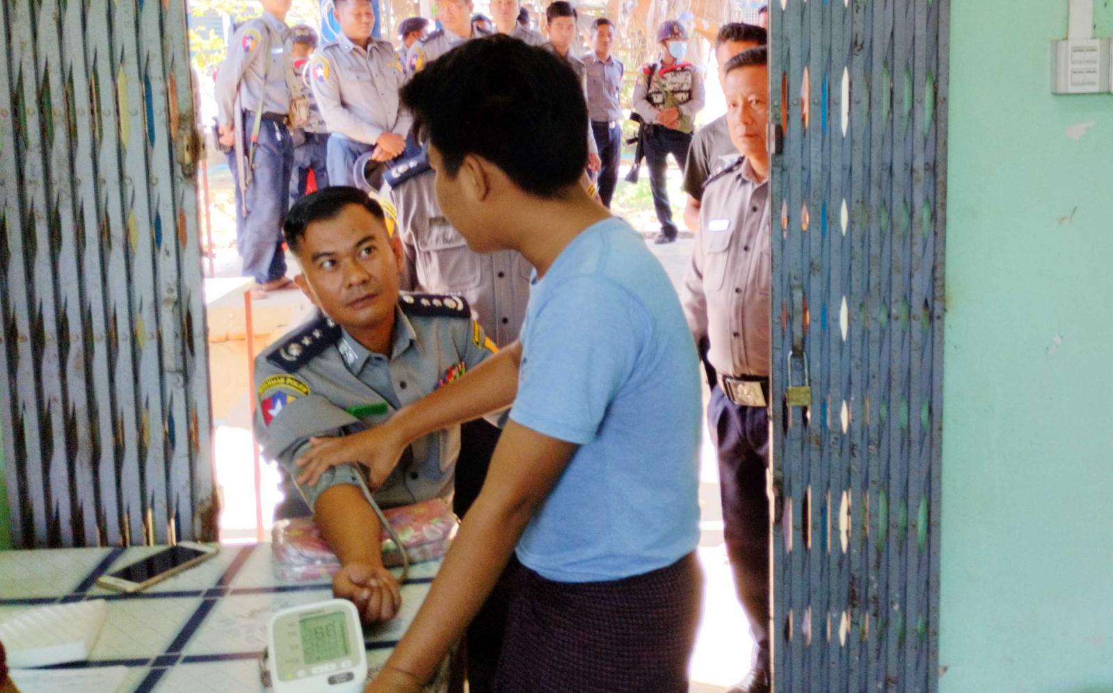 ၇၈ နှစ်မြောက် တပ်မတော်နေ့ကို ကြိုဆိုဂုဏ်ပြုသောအားဖြင့် စုပေါင်းသွေးလ