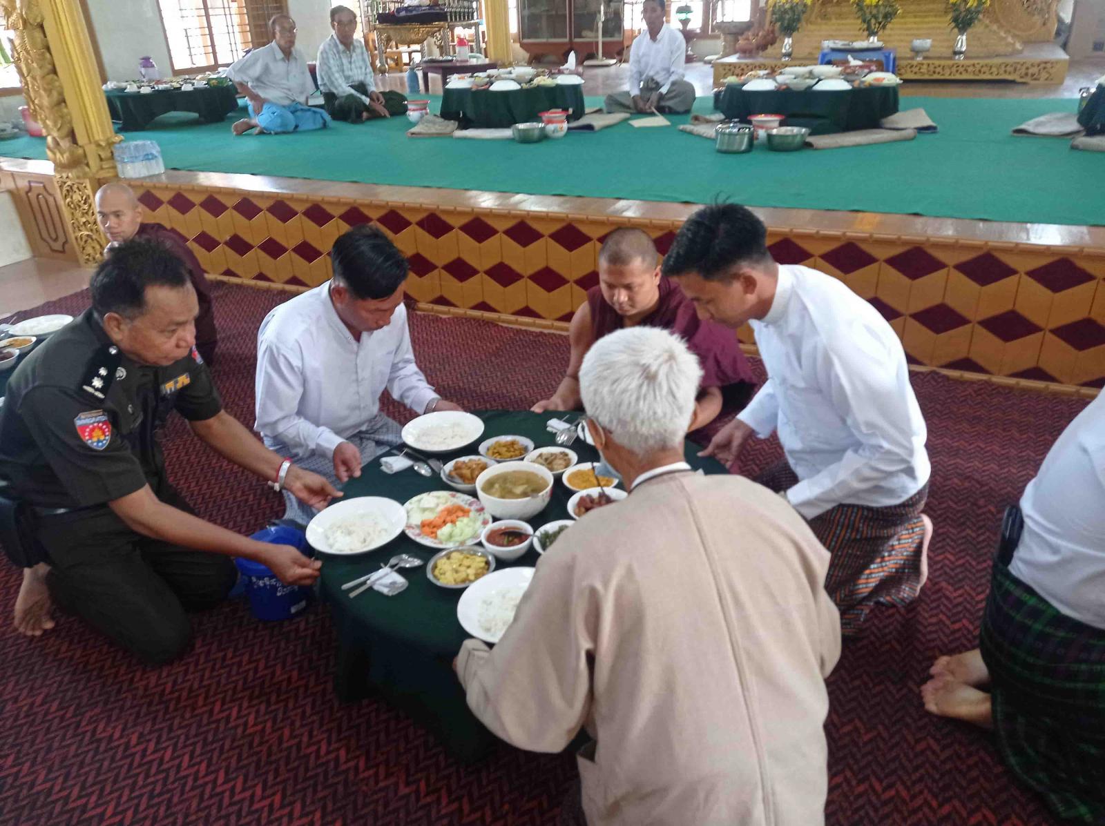 ကသာမြို့ခရိုင်အဆင့်ဌာနဆိုင်ရာဝန်ထမ်းများက အစိုးရဓမ္မာစရိယနှင့်ပါဠိပထမပ