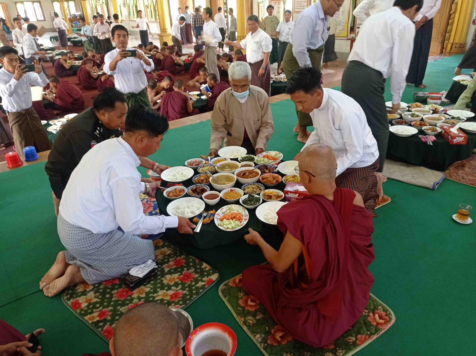 ကသာမြို့ခရိုင်အဆင့်ဌာနဆိုင်ရာဝန်ထမ်းများက အစိုးရဓမ္မာစရိယနှင့်ပါဠိပထမပ