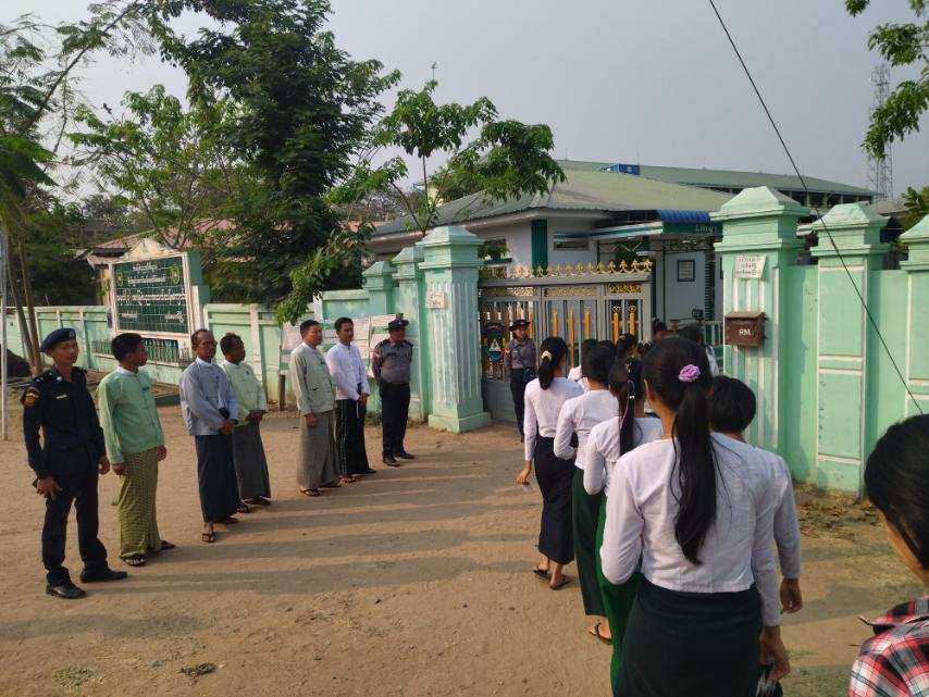 နတ်မောက်မြို့ အ ထ က အောင်ဆန်း စာစစ်ဌာနတွင် တက္ကသိုလ်ဝင်စာမေးပွဲ ဇီ၀ဗေဒ