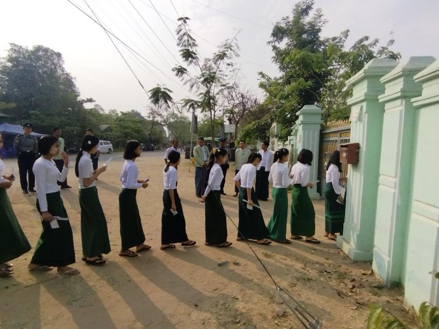 နတ်မောက်မြို့ အ ထ က အောင်ဆန်း စာစစ်ဌာနတွင် တက္ကသိုလ်ဝင်စာမေးပွဲ ဇီ၀ဗေဒ