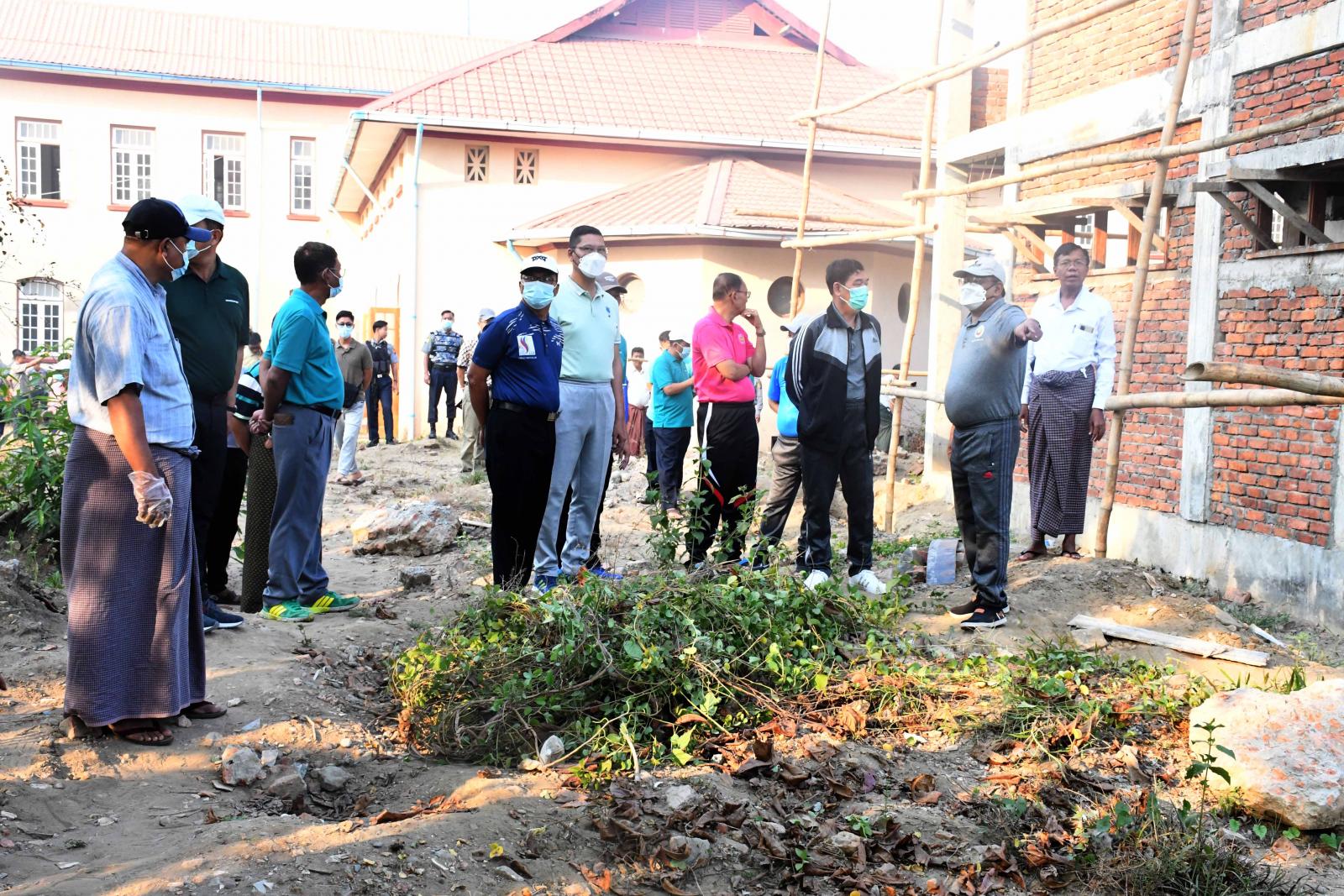 ရခိုင်ပြည်နယ်ဝန်ကြီးချုပ် ဦးထိန်လင်း စစ်တွေမြို့၊ အမှတ် ၁ အခြေခံပညာ အထက်တန်းကျောင်း သန့်ရှင်း