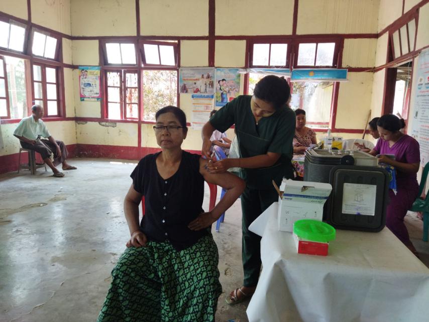 ကျိန္တလီမြို့၌ အသက် ၁၈ နှစ်အထက် ပြည်သူများအား ဆေးထိုးအုပ်စုအလိုက် ကိုဗစ
