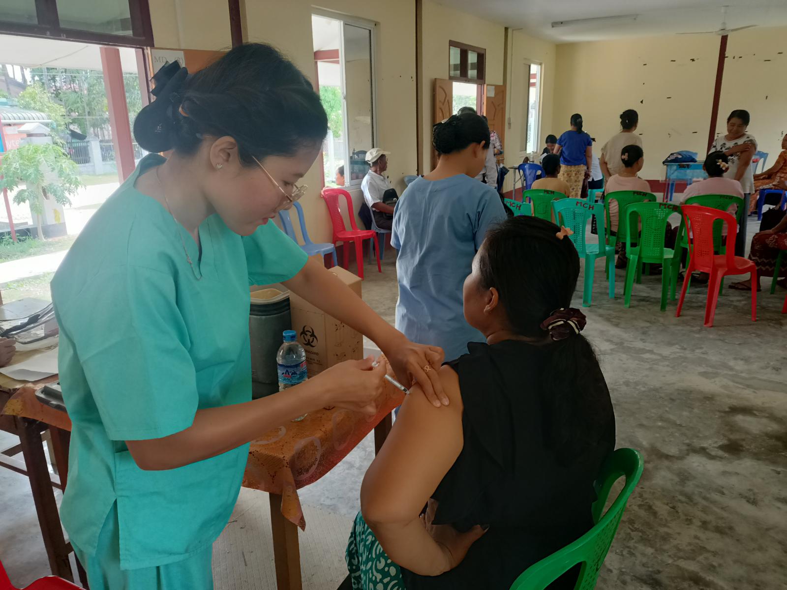 ဘူးသီးတောင်မြို့၌ အသက် ၅ဝ နှစ်အထက်ပြည်သူများအား ကိုဗစ် ၁၉ ကာကွယ်ဆေး