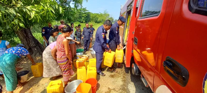 ဒေးဒရဲမြို့၌ ၇၇ နှစ်မြောက် မြန်မာနိုင်ငံမီးသတ်တပ်ဖွဲ့နေ့ကို က