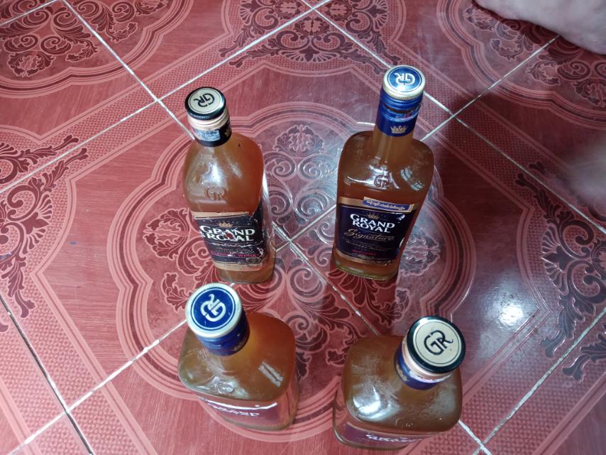 ဘောဂလိဒေသထွက် သဘာဝပျားရည်စစ်စစ်များပေါ်ချိန်ဖြစ်၍ ပျားဖွတ်သူများ အဆင်ပြေ Information And