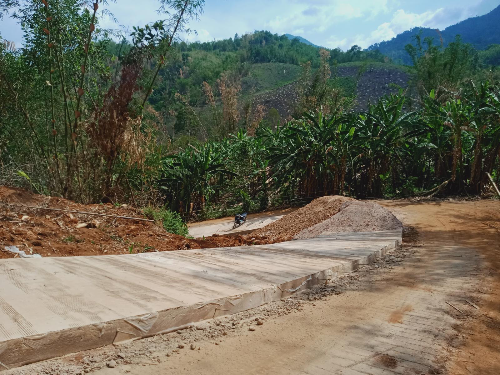 စုကလိမြို့နယ်တွင် မုလအိဆံတော်ရှင် ကွန်ကရစ်လမ်းခင်းခြင်းလုပ်ငန်း ၃၅ အထိ