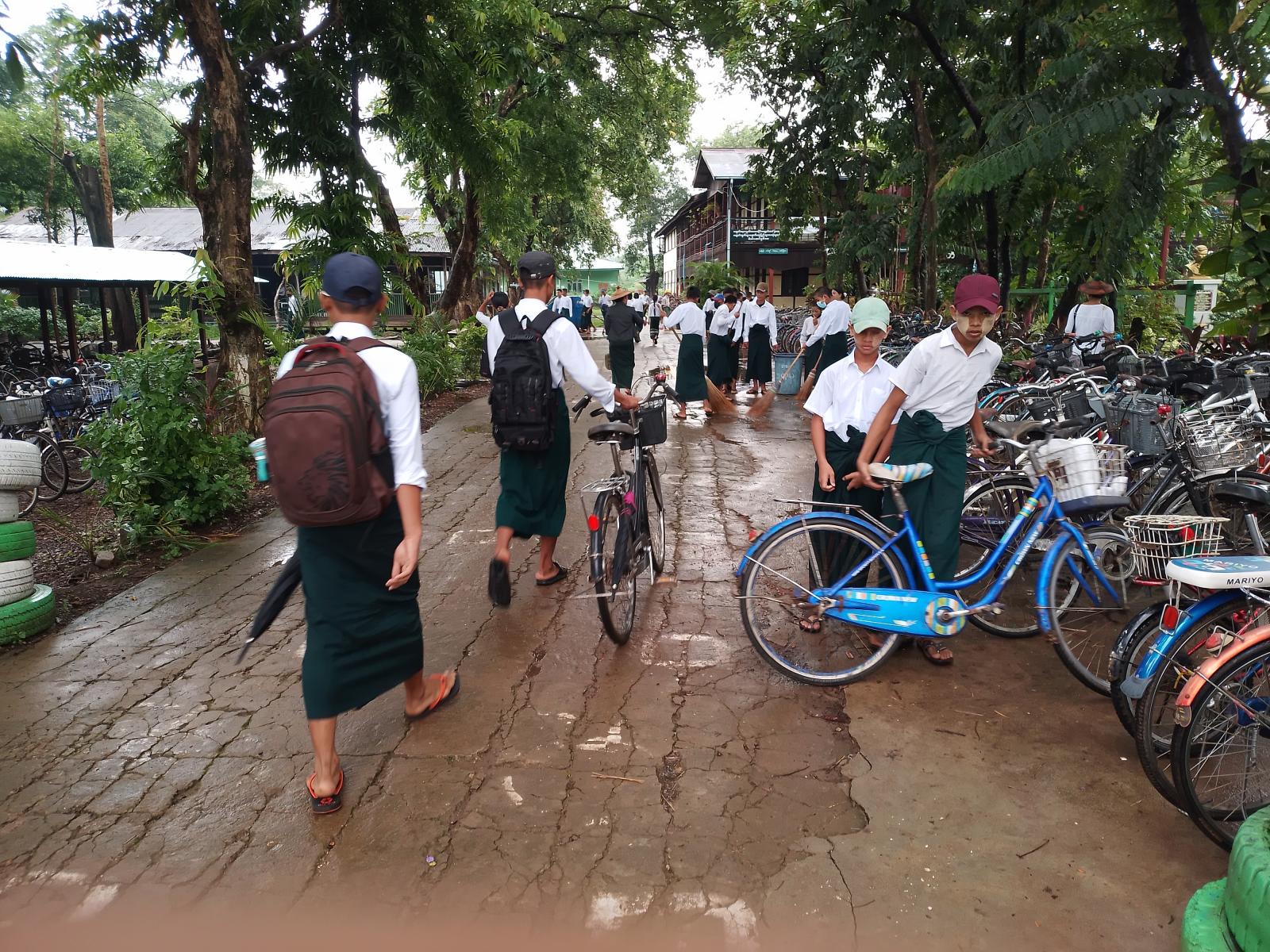 ညောင်လေးပင်မြို့နယ်တွင် ၂၀၂၃ ၂၀၂၄ ပညာသင်နှစ် အ ခြေခံပညာကျောင်းများ စတင