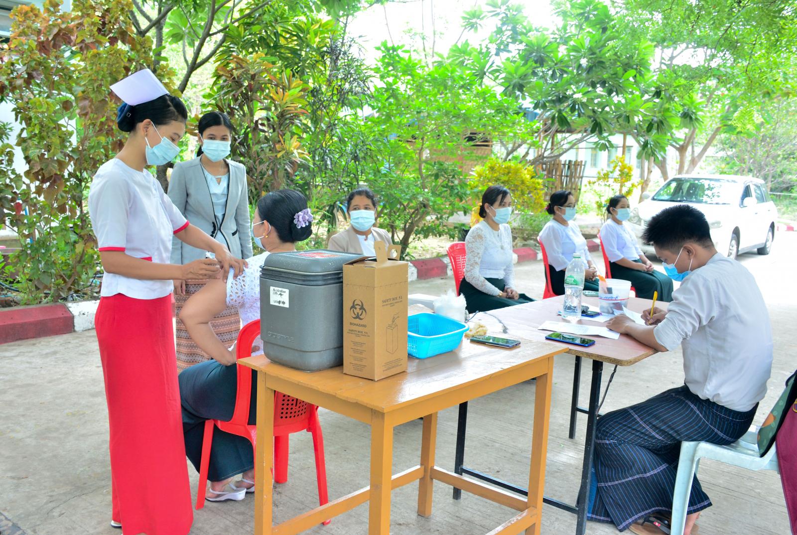 ဇေယျာသီရိမြို့နယ်၌ ပညာရေးဝန်ထမ်းများနှင့် ပြည်သူများ စုစုပေါင်း ၁၀၅