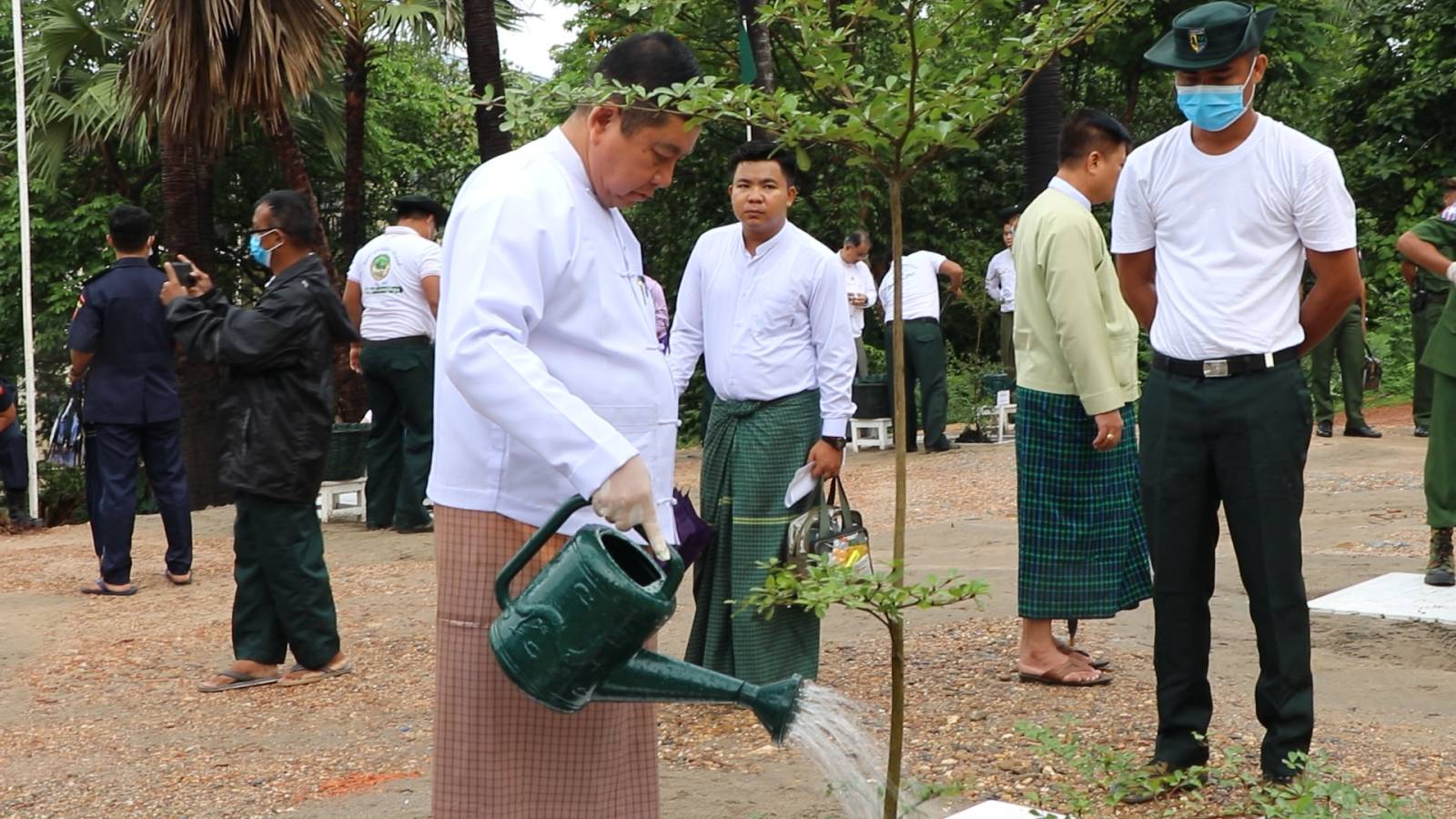 မွန်ပြည်နယ် ဝန်ကြီးချုပ် ဦးအောင်ကြည်သိန်း မိုးရာသီသစ်ပင် စိုက်ပျိုးပွဲ