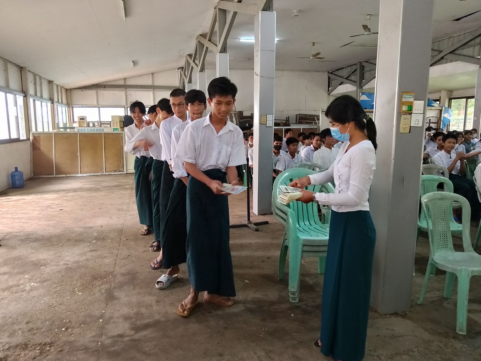 အပြည်ပြည်ဆိုင်ရာ မူးယစ်ဆေးဝါးအလွဲသုံးမှုနှင့် တရားမဝင်ရောင်းဝယ်မှု တိုက