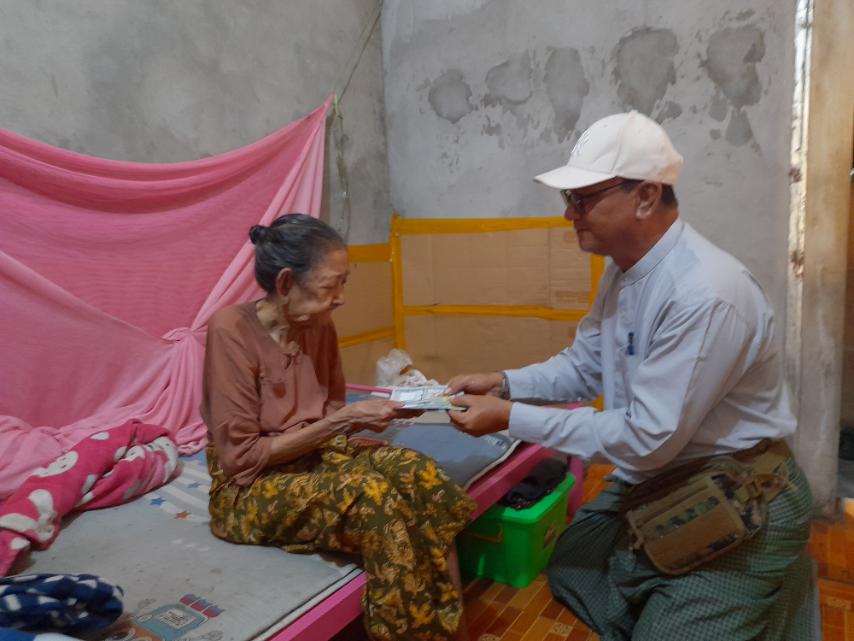 တွံတေးမြို့၌ အသက် ၈၅ နှစ်နှင့်အထက် ဘိုးဘွားများအား နိုင်ငံတော်မှ ထောက