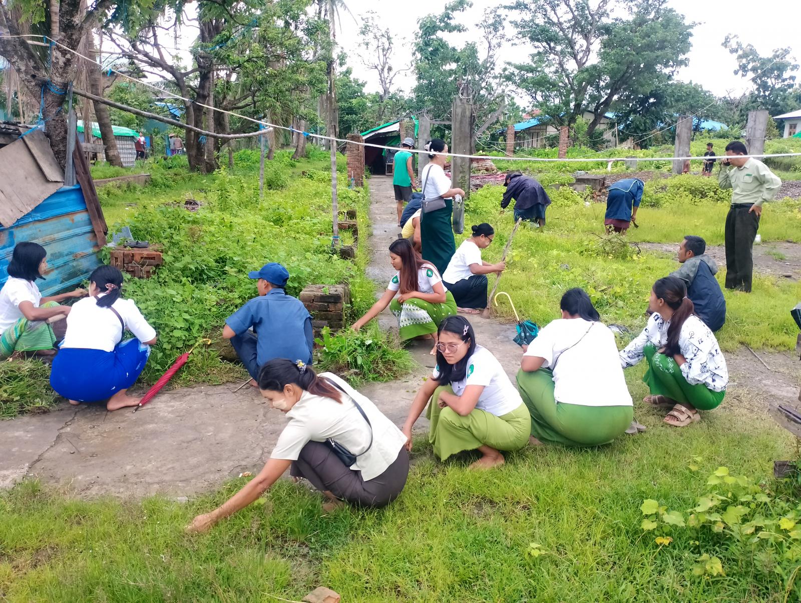 ပုဏ္ဏားကျွန်းမြို့ ဓမ္မမဏ္ဍိုင်ဘုန်းတော်ကြီးကျောင်းတိုက်၌ စုပေါင်းသန့်ရ