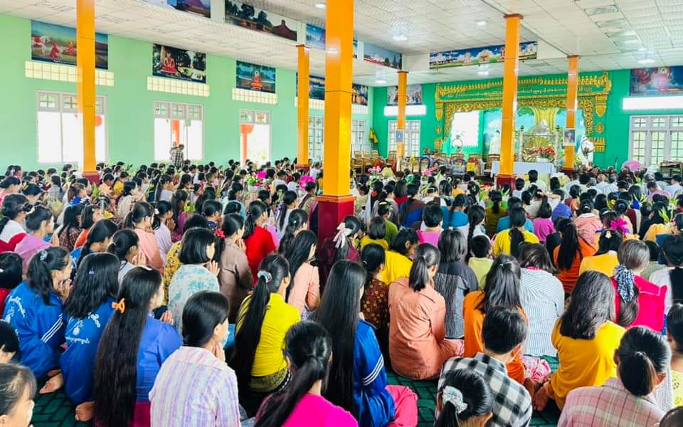 နောင်ချိုမြို့နယ်၌ ဘုန်းတော်ကြီးကျောင်းများတွင် ဝါဆိုလပြည့်နေ့၌ ဥပုသ်သီတင်း သီလဆောက်တည်ကြသူများဖ